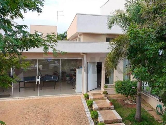Casa a venda com 3 dormitórios, rica em planejados, varanda gourmet e piscina, Campos do conde 2 Pau