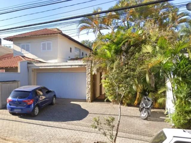 Casa à venda com 3 dorms 2 banheiros, 222m² de área construída no Jardim Europa por R$8.600.000,00