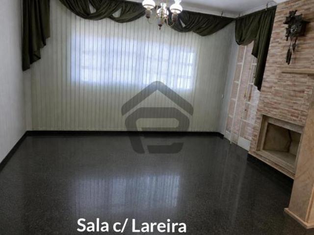 Casa à Venda com 3 Suítes no Morumbi