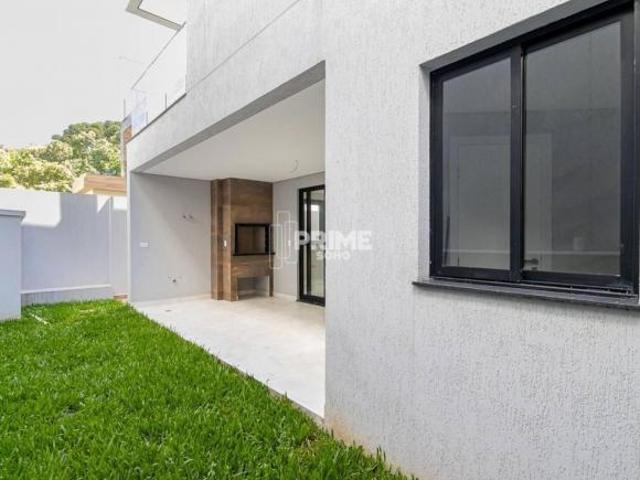 Casa à Venda com 3 suítes no Campo Comprido