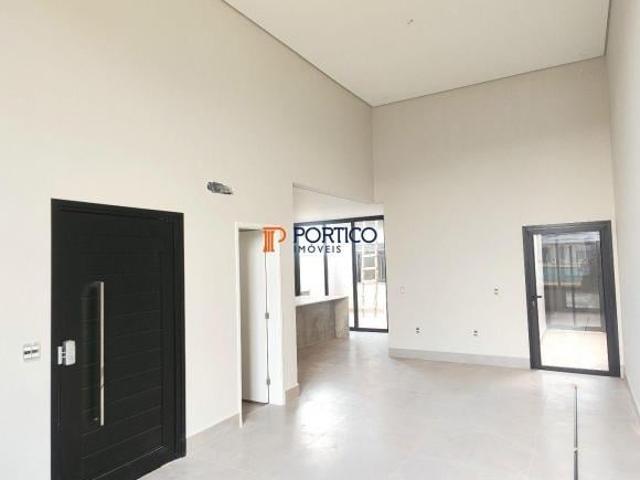 Casa à venda com 3 suítes no cond. Residencial Jardim dos Lírios em Paulínia/SP