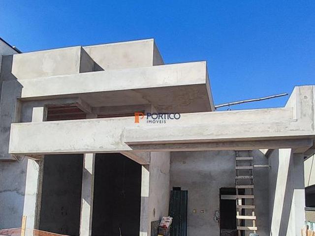 Casa à venda com 3 suítes no cond. Residencial Jardim dos Lírios em Paulínia/SP