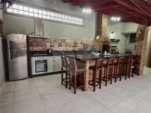 Casa à venda com 3 suítes no condomínio Aruã, Mogi das Cruzes