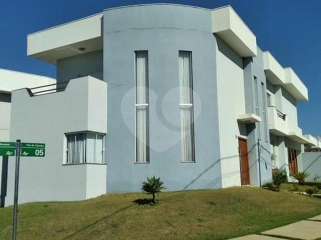 Casa à venda com 3 suítes no condomínio Damha III, São Carlos