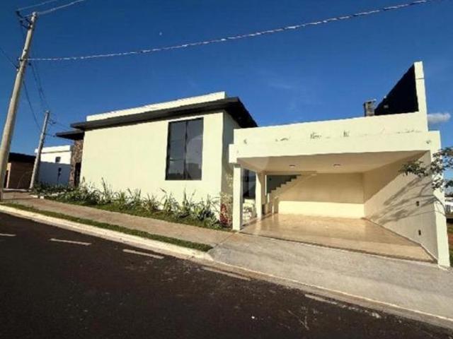Casa à venda com 3 suítes no condomínio Monte Das Araucárias, São Carlos