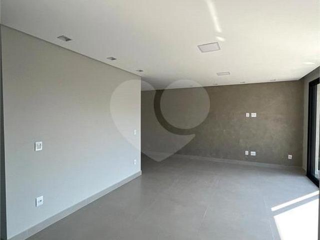 Casa de condominio 220m² Mosaico Essence Cezar de Souza