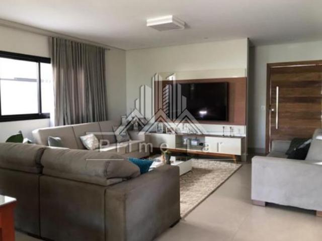 CASA A VENDA,COM 3 SUITES NO CONDOMINIO PLATANOS