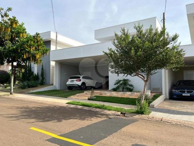 Casa à venda com 3 suítes no condomínio Quebec, São Carlos