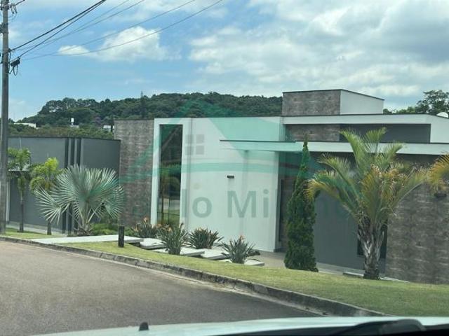 Casa a Venda com 3 suítes no Condomínio Resedás na cidade de Itupeva