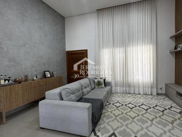 Casa à venda com 3 suítes no Condomínio Reserva dos Lagos em Pindamonhangaba/SP
