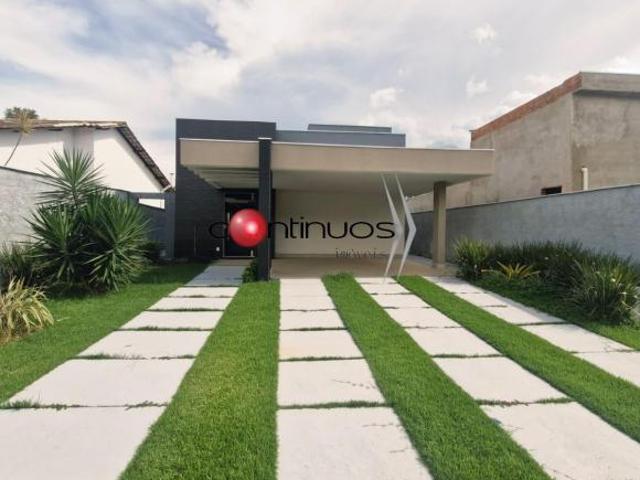 Casa à venda com 3 suítes no Condomínio Residencial Cedros