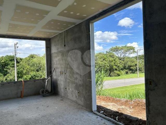Casa à venda com 3 suítes no condomínio Residencial Jequitibá, Jacareí