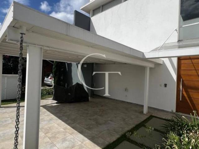 Casa à Venda com 3 Suítes no Condomínio Residencial Vila das Hortênsias