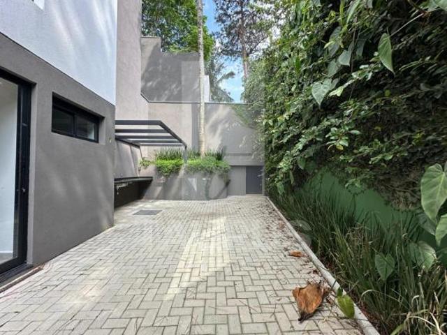 Casa à venda com 3 suítes no Jardim Guedala São Paulo SP