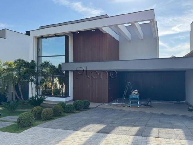 Casa à venda com 3 suítes no Loteamento Residencial Arborais em Campinas