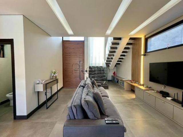 Casa à venda com 3 suítes no Residencial Royal Garden, em Paulínia