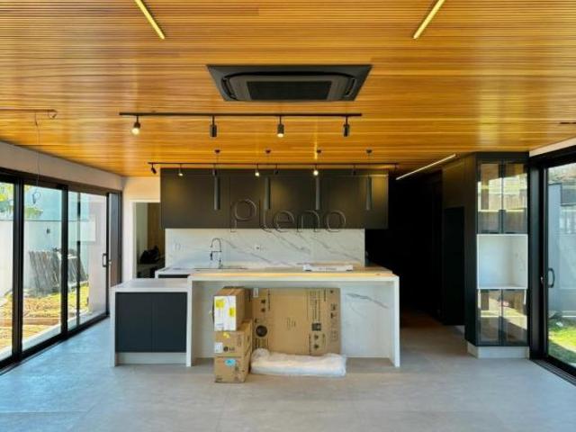 Casa à venda com 3 suítes no Swiss Park, Campinas
