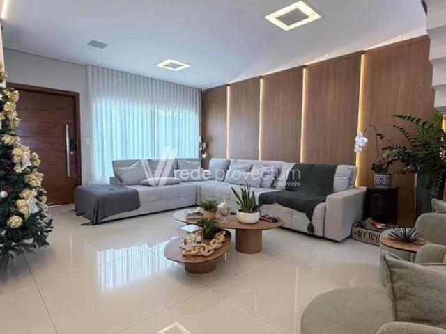 Casa à Venda com 3 Suítes no Swiss Park Campinas SP