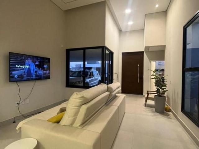 Casa à venda com 3 suítes no Swiss Park em Campinas