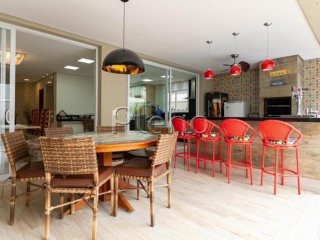 Casa à venda com 3 suítes no Swiss Park em Campinas