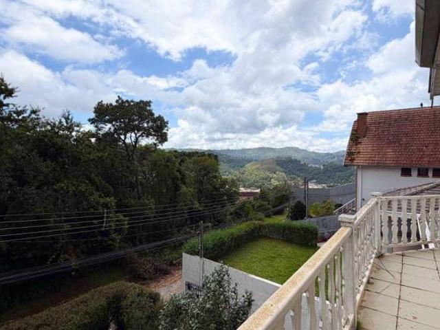 Casa à Venda com 3 Suítes ¨ OPORTUNIDADE