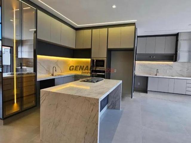 Casa à venda com 3 suítes à master com closet, no Condomínio Evidências em Indaiatuba SP