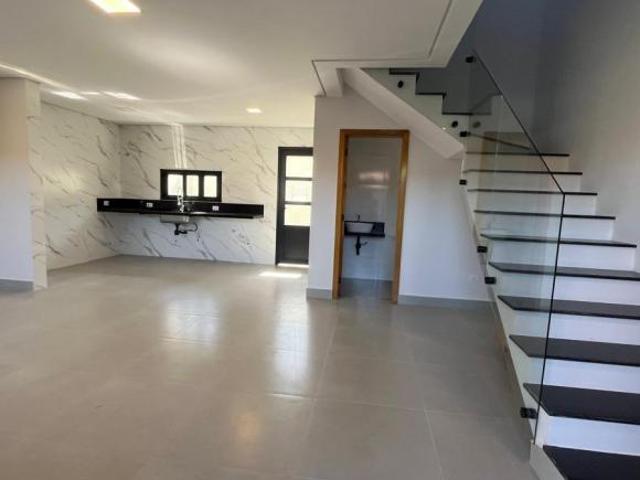 Casa à venda com 3 suítes Centro, Bertioga, SP