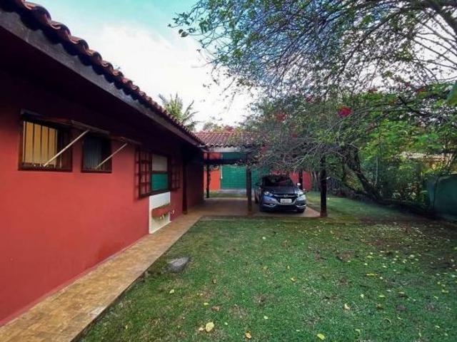 Casa à venda com 3 suítes Chácara Vale do Rio Cotia, Carapicuíba, SP
