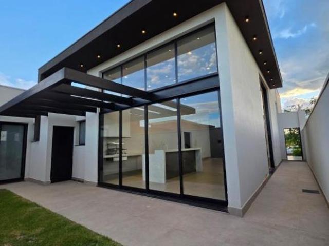 Casa à venda com 3 suítes e 2 vagas no Residencial Jardim Recanto das Águas em Nova Odessa