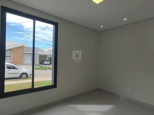 Casa à venda com 3 suítes e closet no Condomínio Terras de São Francisco Sorocaba