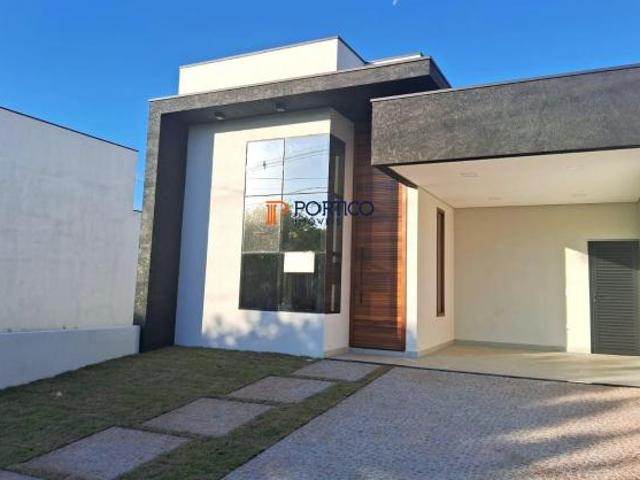 Casa à venda com 3 suítes e fotovoltaica no Cond. Terras da Estância em Paulínia