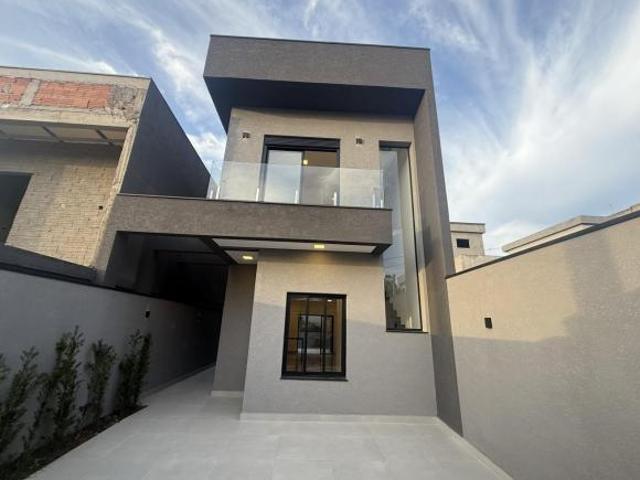 Casa a Venda com 3 Suítes e Piscina Muito Conforto!