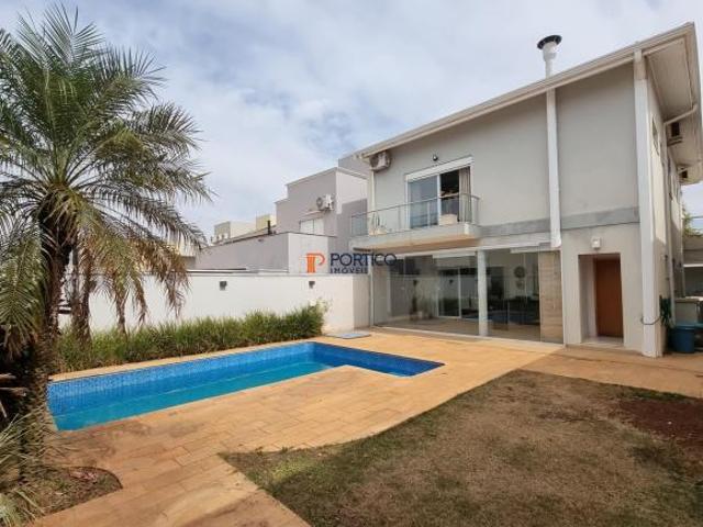 Casa à venda com 3 suítes e piscina no cond. Yucatan em Paulínia/SP