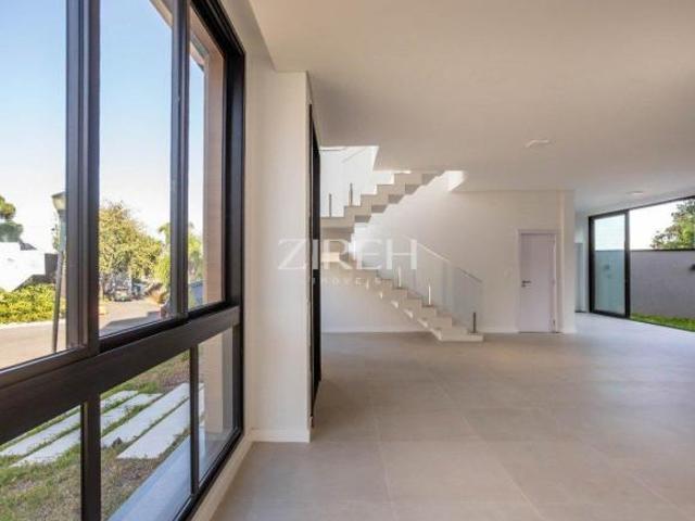 CASA À VENDA COM 3 SUÍTES E PISCINA NO CONDOMÍNIO COSTA FERRÁRA NO CASCATINHA