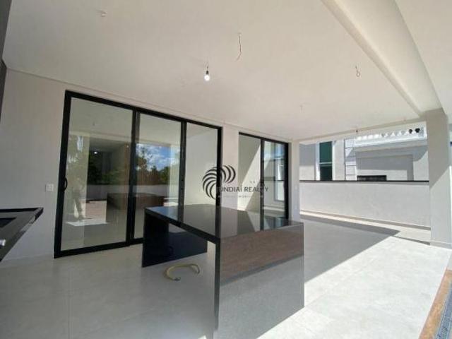 Casa à Venda com 3 suítes e piscina Reserva da Serra Jundiaí SP