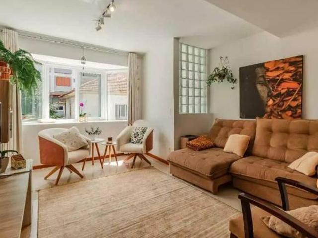 CASA À VENDA COM 3 SUÍTES EM CONDOMÍNIO
