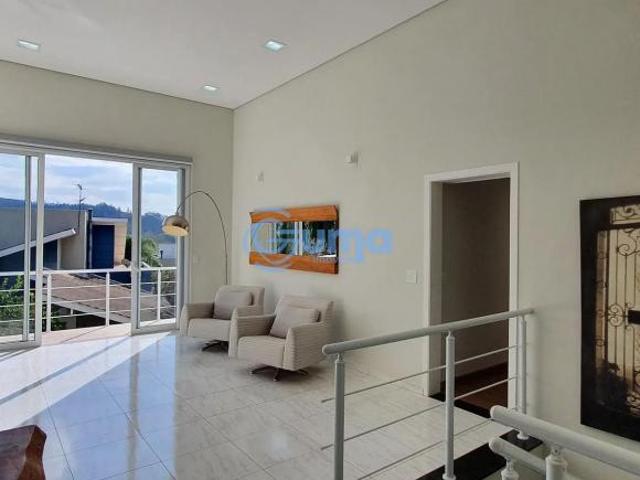 Casa à venda, com 3 suítes em condomínio de alto padrão de Bragança Paulista, SP