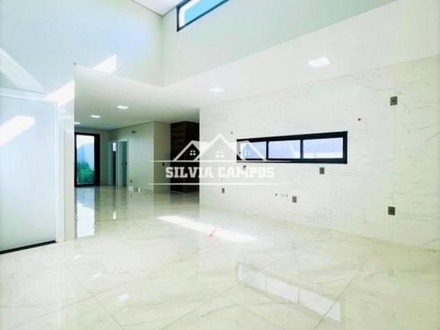 CASA À VENDA COM 3 SUÍTES, PISCINA E ESPAÇO GOURMET, VILA INDUSTRIAL, TOLEDO PR