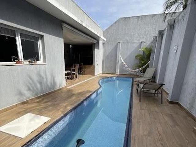Casa à venda com 3 suítes, 260m² Residencial Valville 1 Alphaville SANTANA DE PARNAÍBA /SP