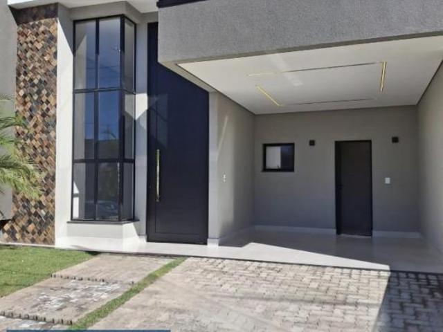 Casa à venda com 3 suítes