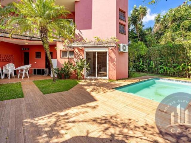Casa a venda 470m 3 dormitórios 2 vaga por R$ 2.385.000,00 Alphaville/SP