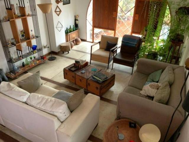 CASA À VENDA COM 3 PISOS E 4 DORMITÓRIOS NA VILA MARIANA