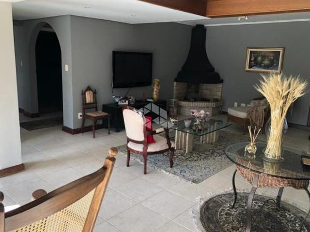 Casa à venda com 3 quartos 450 m² disposta em 3 terrenos no bairro Jardim Floresta
