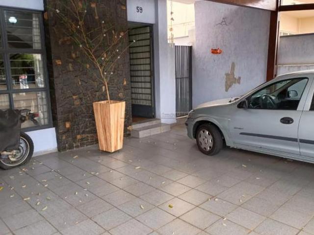 Casa à venda com 3 quartos, 160m², na zona Oeste