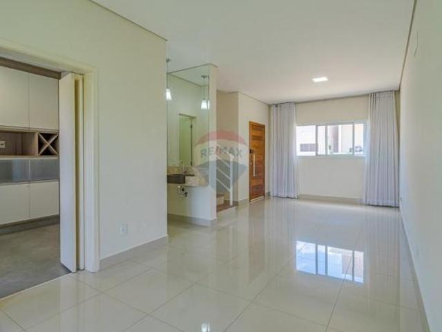 Casa à venda com 3 quartos | 1 suíte com quintal gramado e AC 131,40 m² Condomínio Bela Vista C