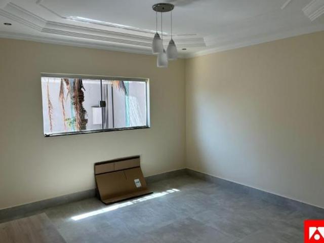 Casa à venda com 3 quartos 1 suíte e 3 vagas no Parque Residencial Rochelle II em Santa Bárbara d&apos