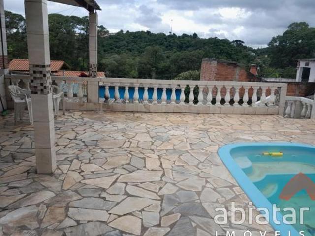 Casa a venda com 3 quartos 1 suíte e 2 vagas em São Lourenço da Serra/SP