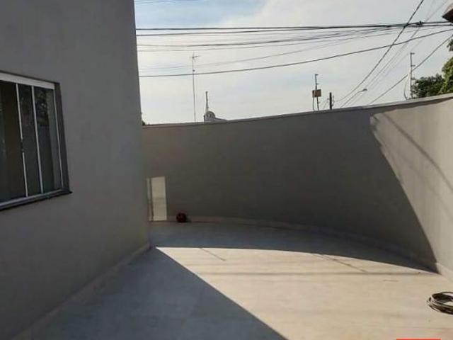 Casa à venda com 3 quartos 1 suíte e 2 vagas no Conjunto Habitacional 31 de Março, em Santa Bárba