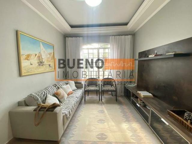 Casa à venda com 3 quartos, 1 suíte, 4 vagas, no bairro Vila Santa Maria em Americana/SP