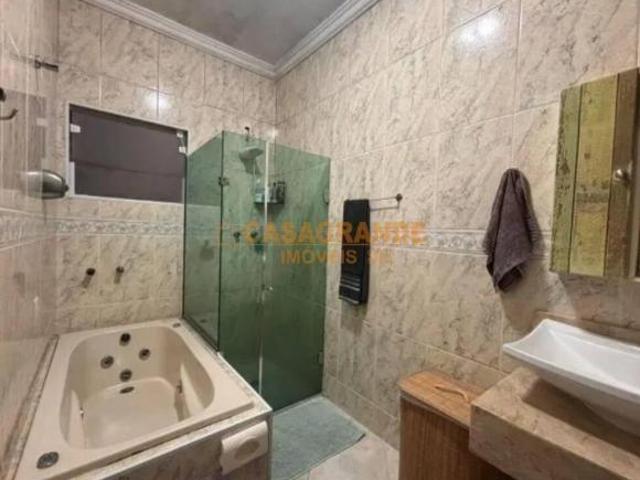 Casa à venda com 3 quartos 250 m² Residencial União